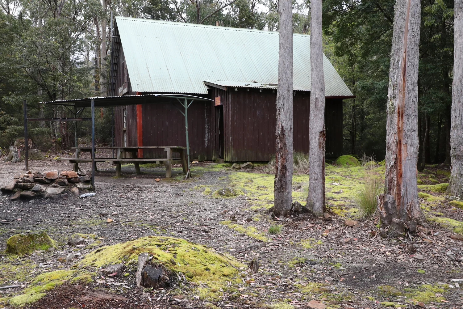 Huntsman Hide-away — Mountain Huts Australia