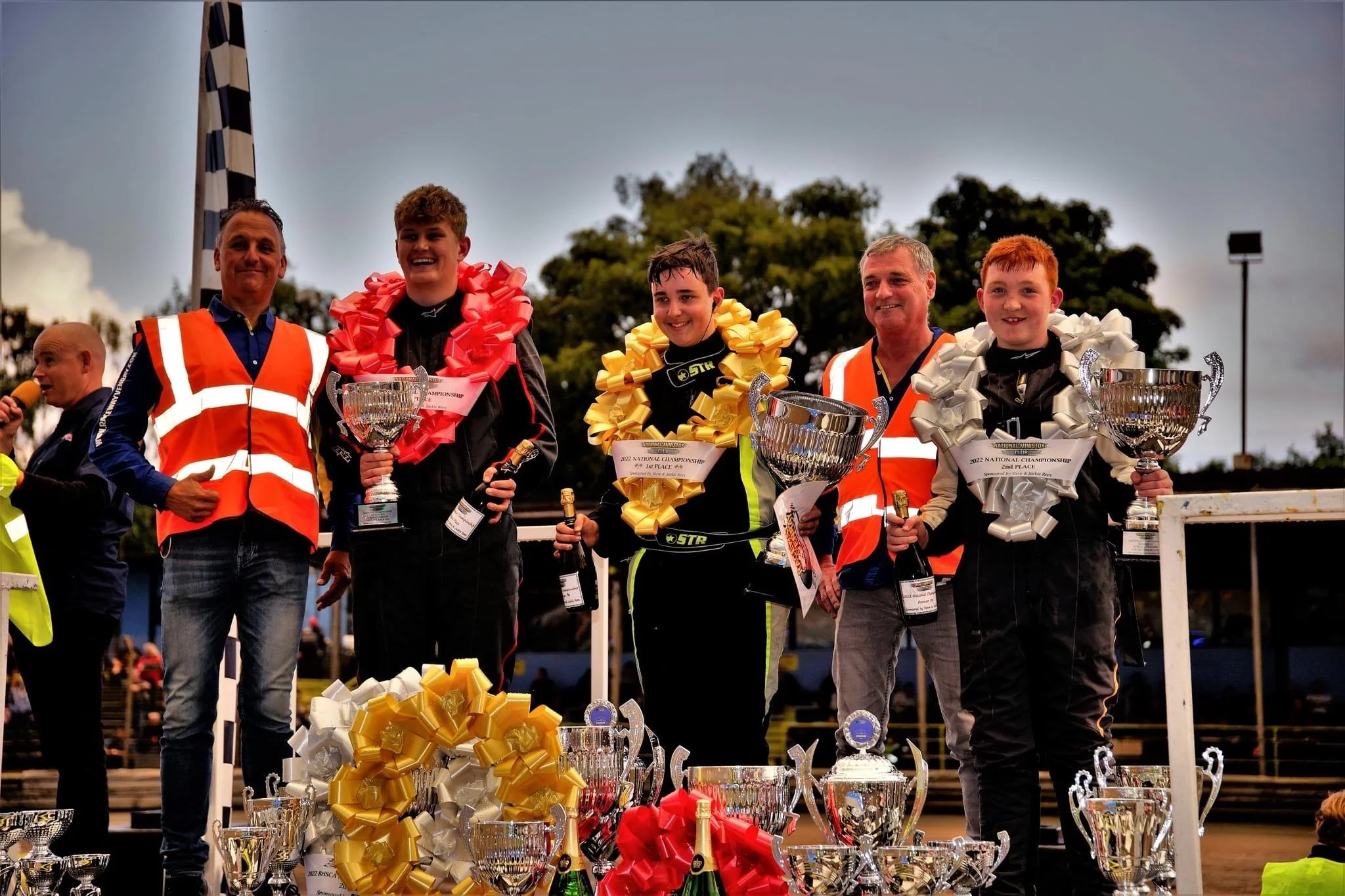 General 6 — National Ministox Club