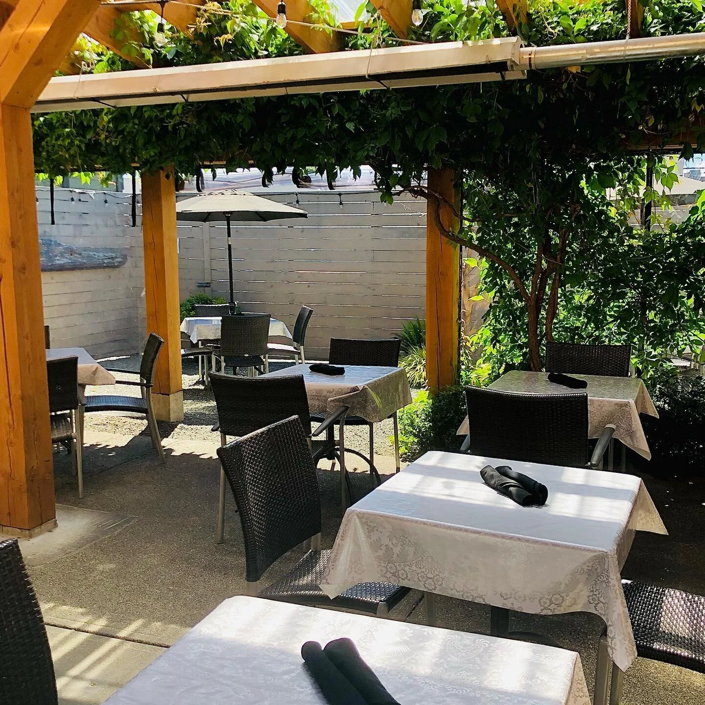 Atlas Cafe | Downtown Courtenay