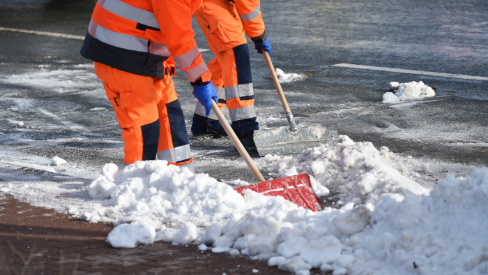 How to Walk Safely on Ice to Prevent a Fall in the Winter — Science of ...