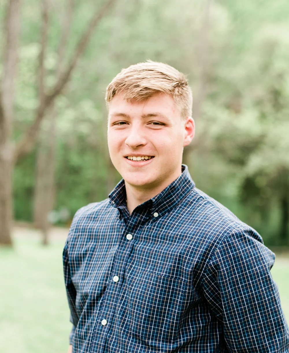 Michael Burke Sr. Memorial Scholarship — Youth Apostles