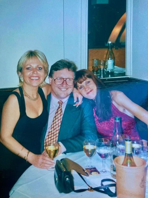 ‘Courageous to the end’: Partygirl ‘Fifi’ drinks champagne before ...