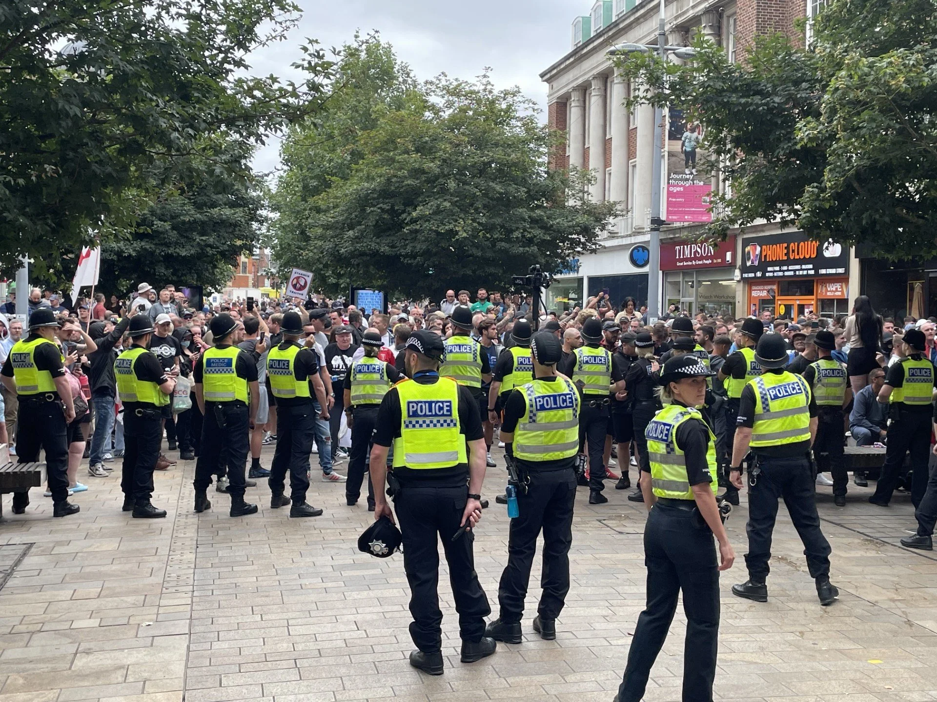 Hull riots: Terror on our streets — The Hull Story
