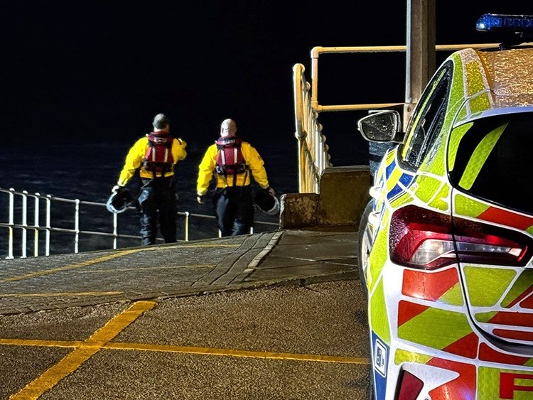 Withernsea sea tragedy: Two dead, one missing as search continues — The ...