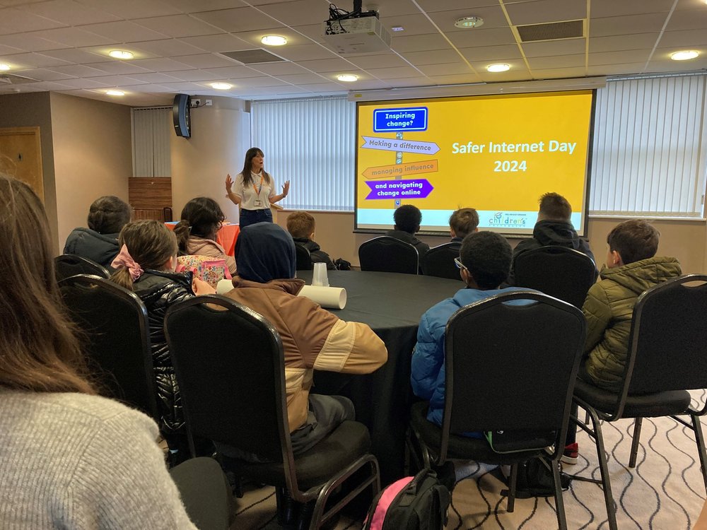 Youngsters learn about online dangers for Safer Internet Day — The Hull Story