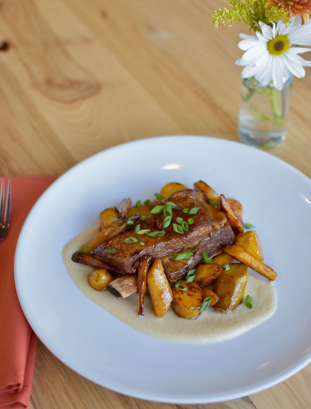 Dining Room | Wolf's Ridge Brewing