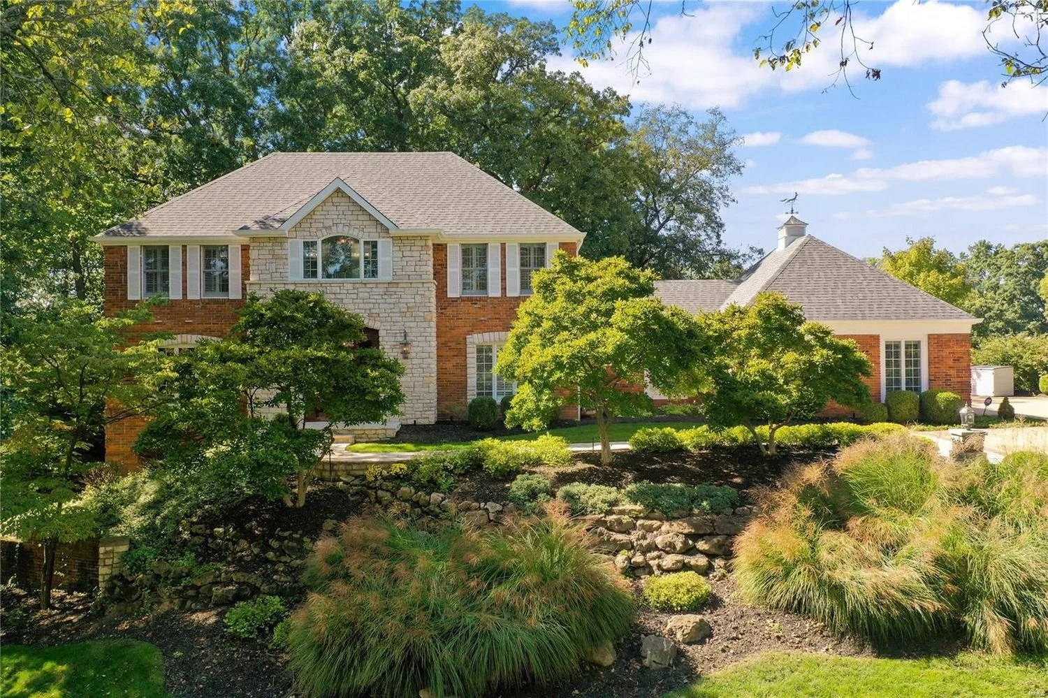 CONNECTICUT — Compass Luxury