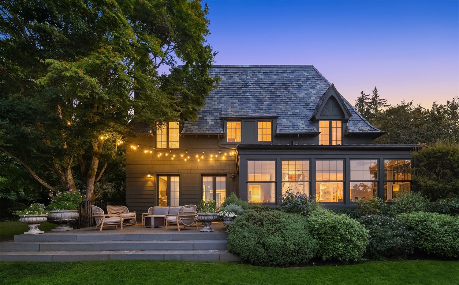 CONNECTICUT — Compass Luxury