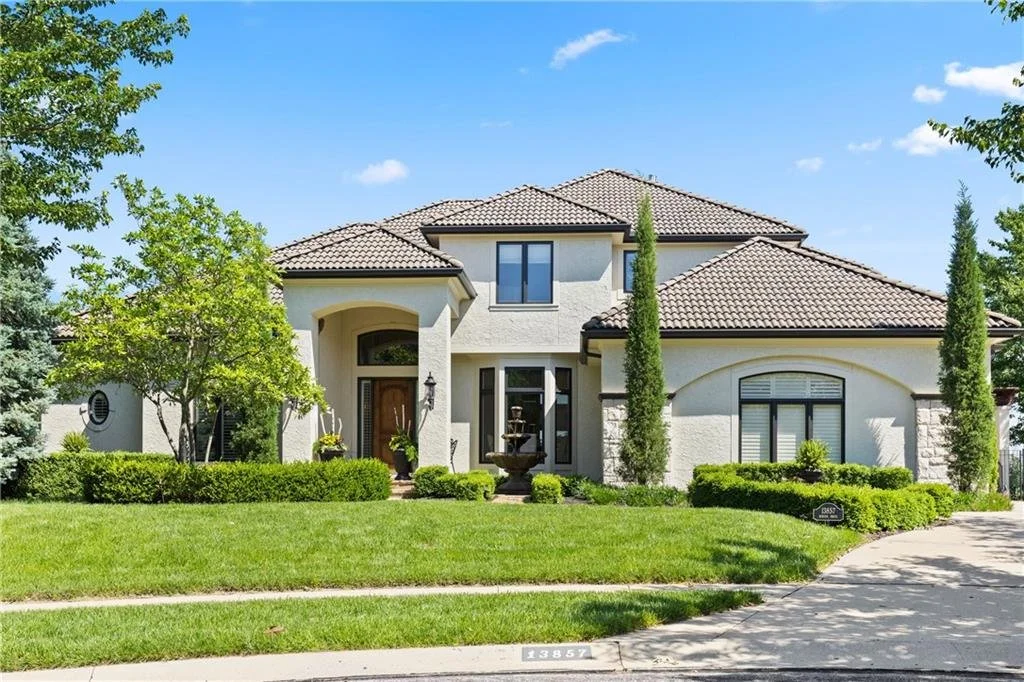 MINNESOTA — Compass Luxury