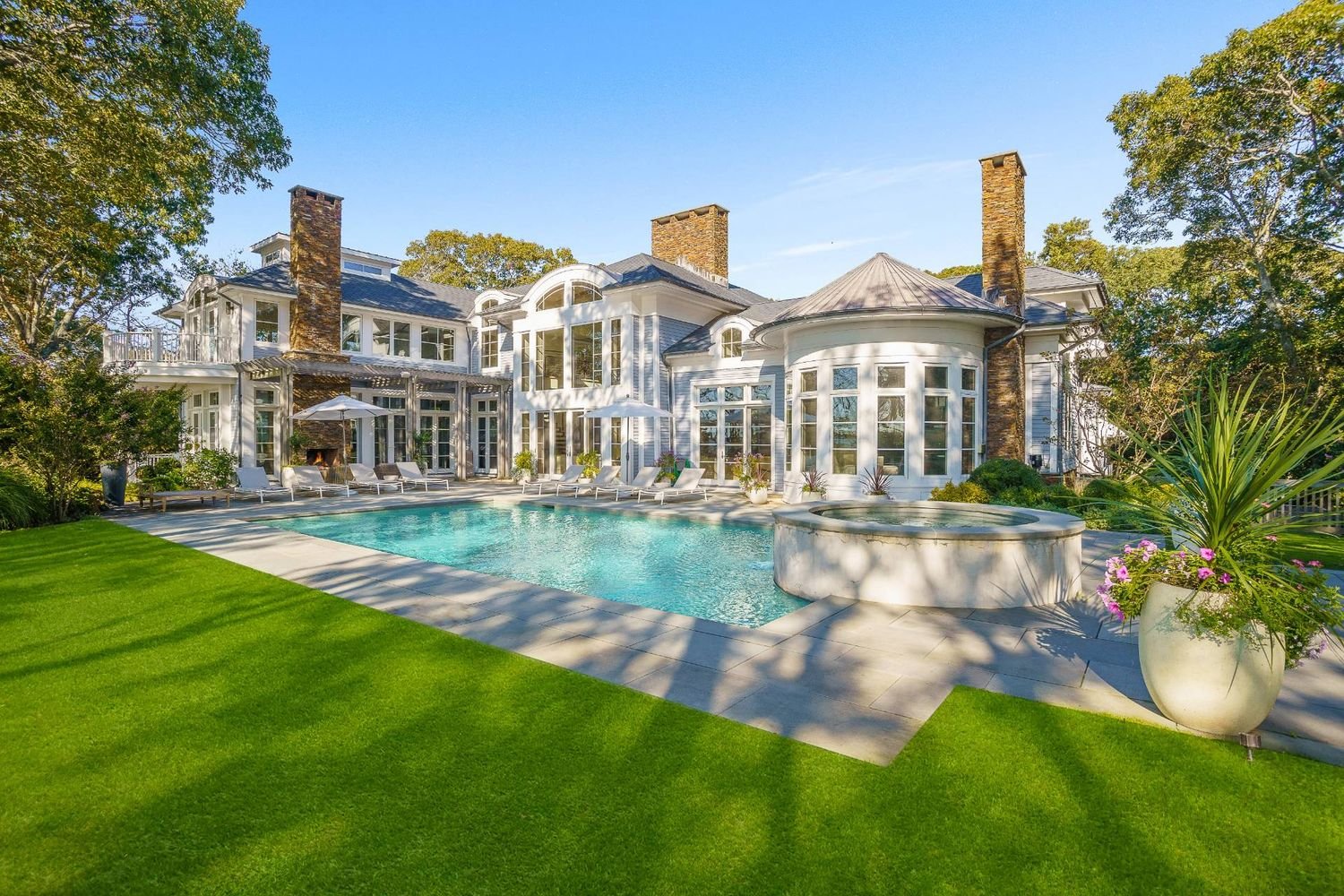 NEW YORK — Compass Luxury
