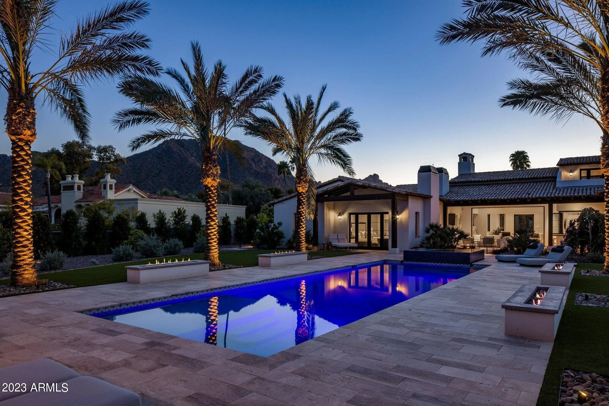 ARIZONA — Compass Luxury