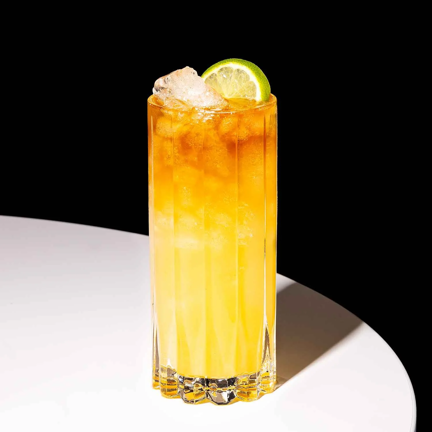 Cómo decorar un cóctel premium como se merece. — Jícara Drinks