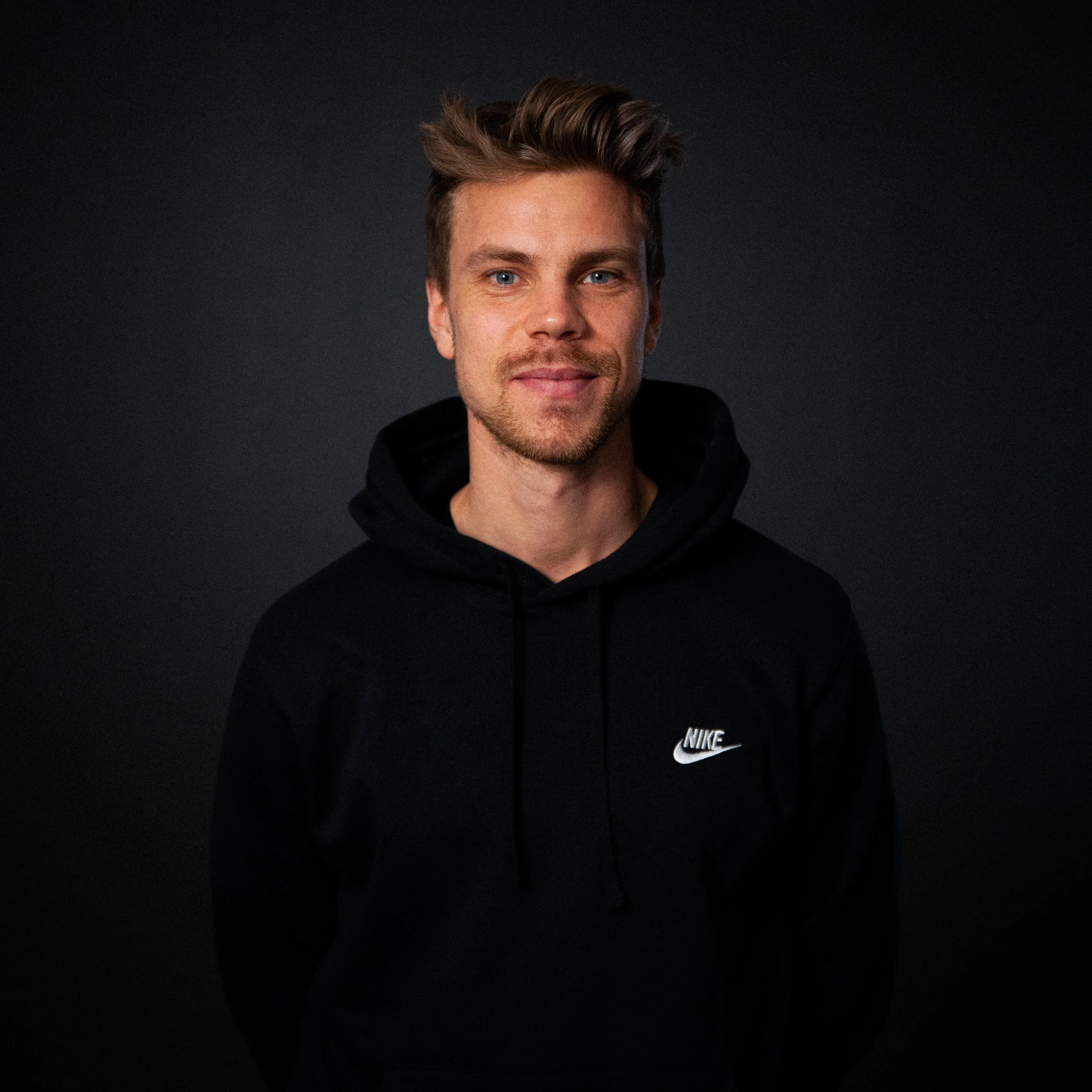 Contact — STARK Film