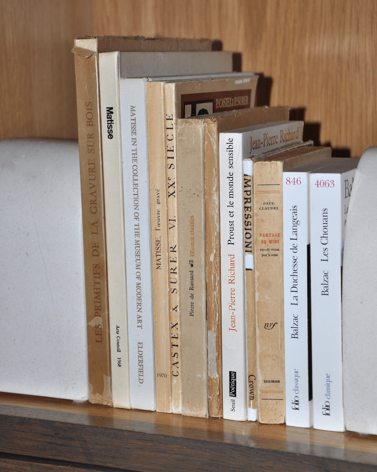 Beige Coffee Table Books - Neutral Book Stack - Best Hardcover Books To ...