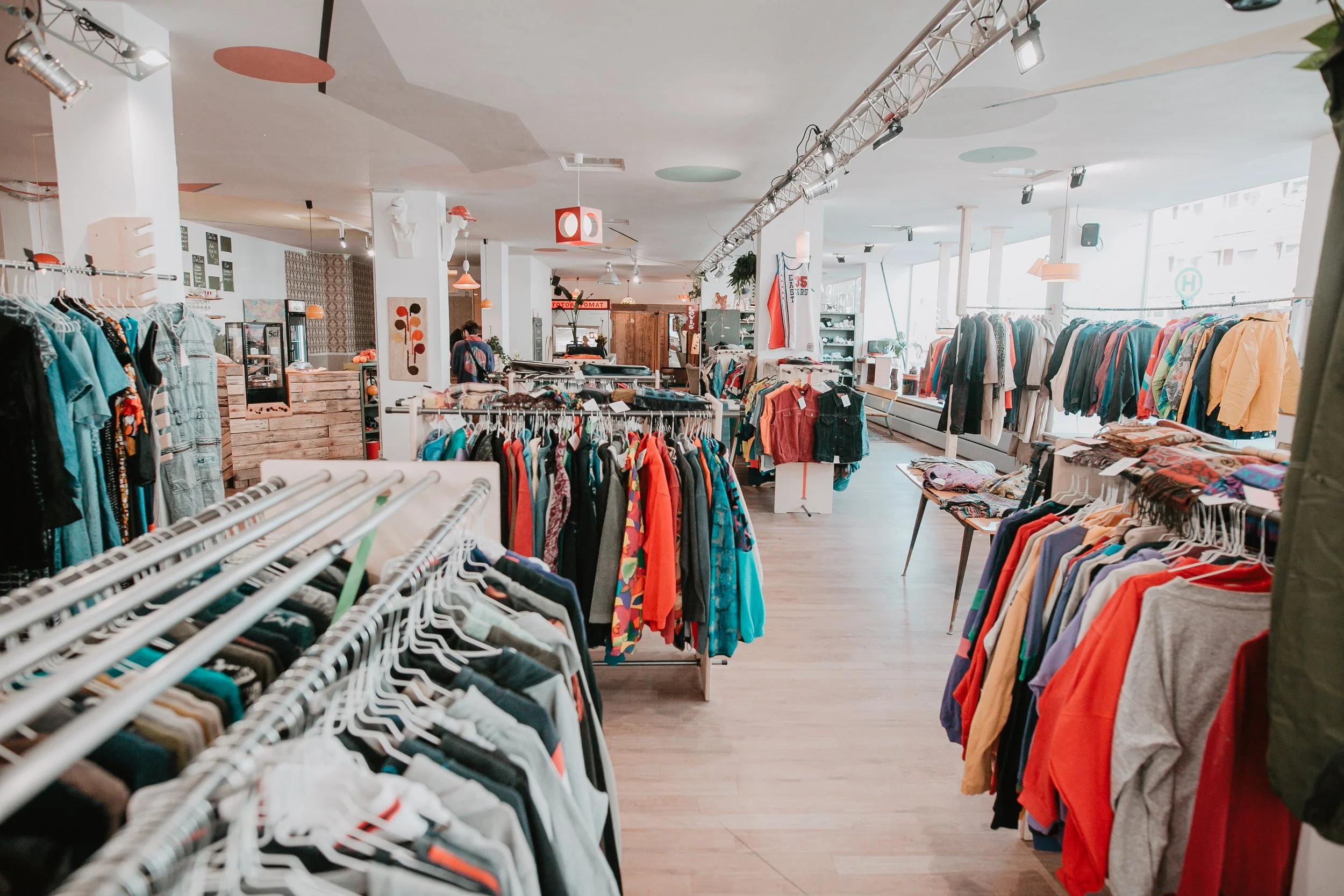 Second Hand Laden Bremen / Vintage & Drinks
