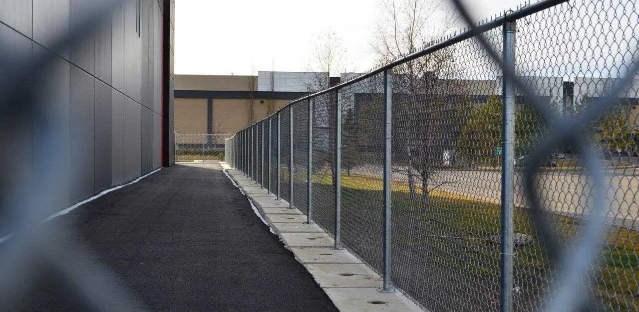 #1 Chain Link Fencing | Edmonton Alberta's Best Fence Company