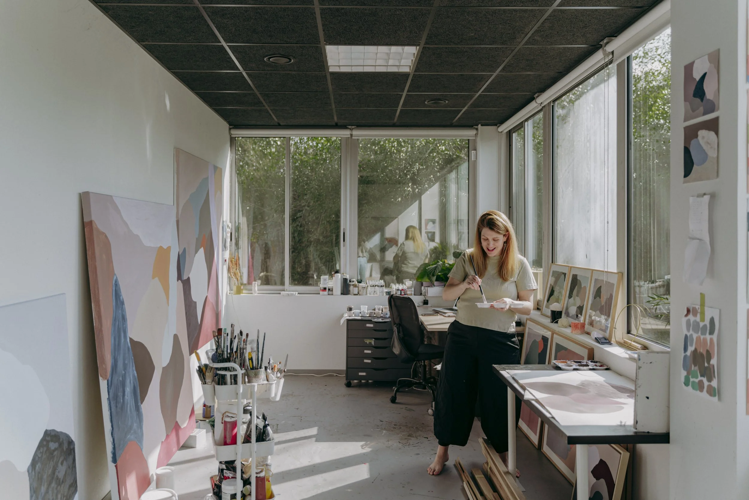 Andrea is a contemporary emerging artist and painter