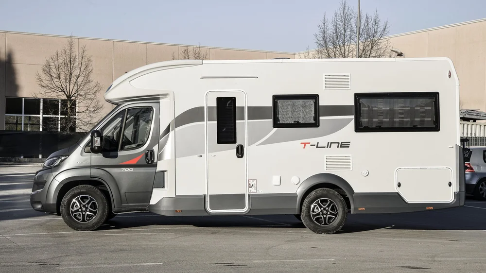 4B 2024 RT T-line 700 — Peter Roberts Motorhomes & Caravans
