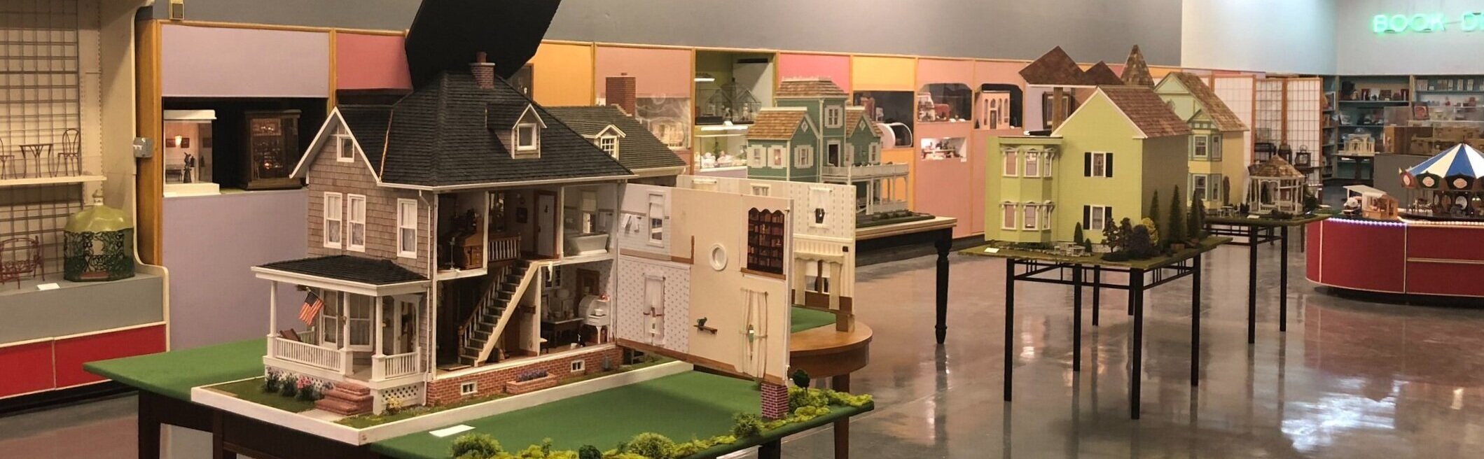 Miniatures and Curious Collections Museum