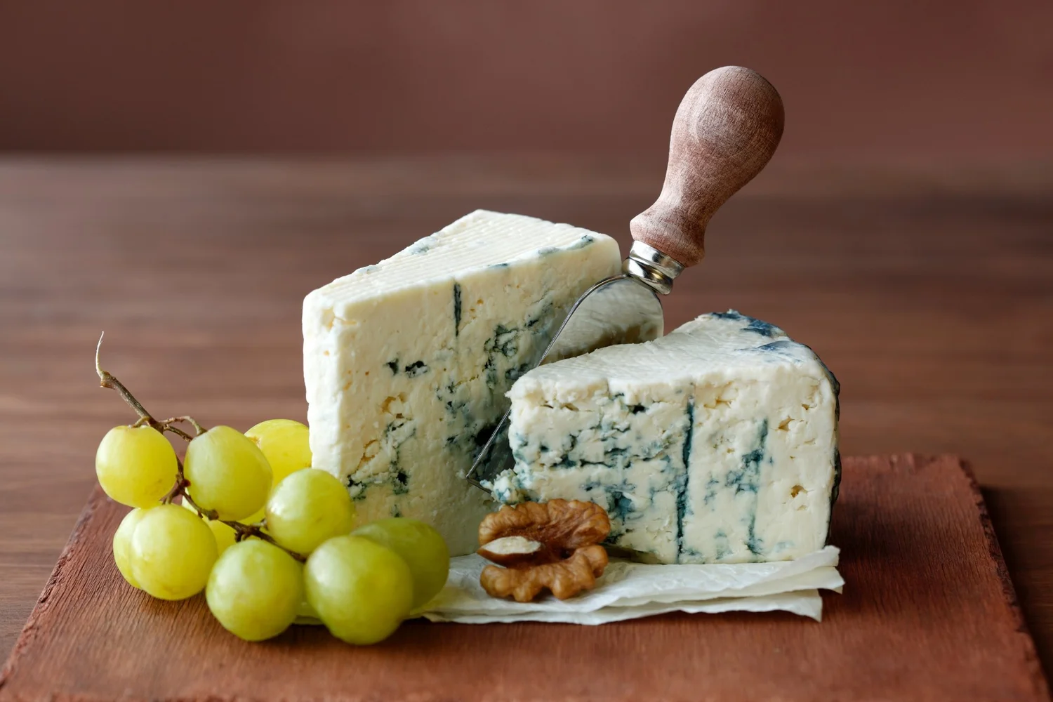 The 5 Best Blue Cheeses for Beginners | The Cheese Professor