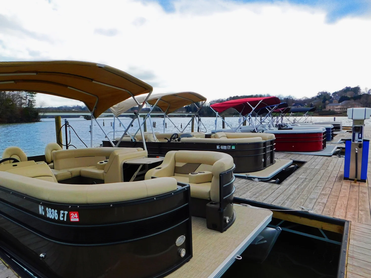 Boat Rentals — Lakeside Marina Hickory