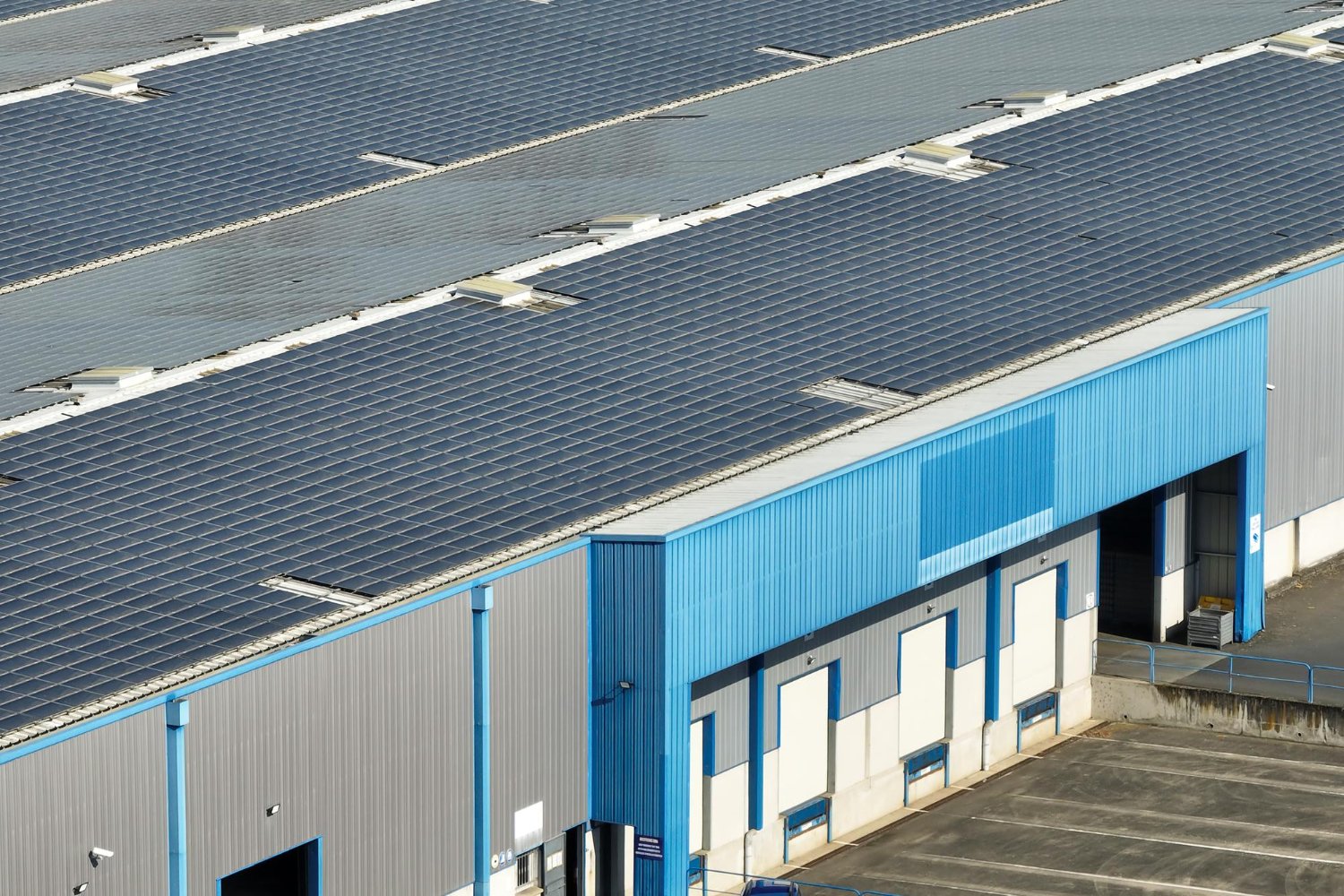 What Are the Key Components of a Commercial Roof Replacement?