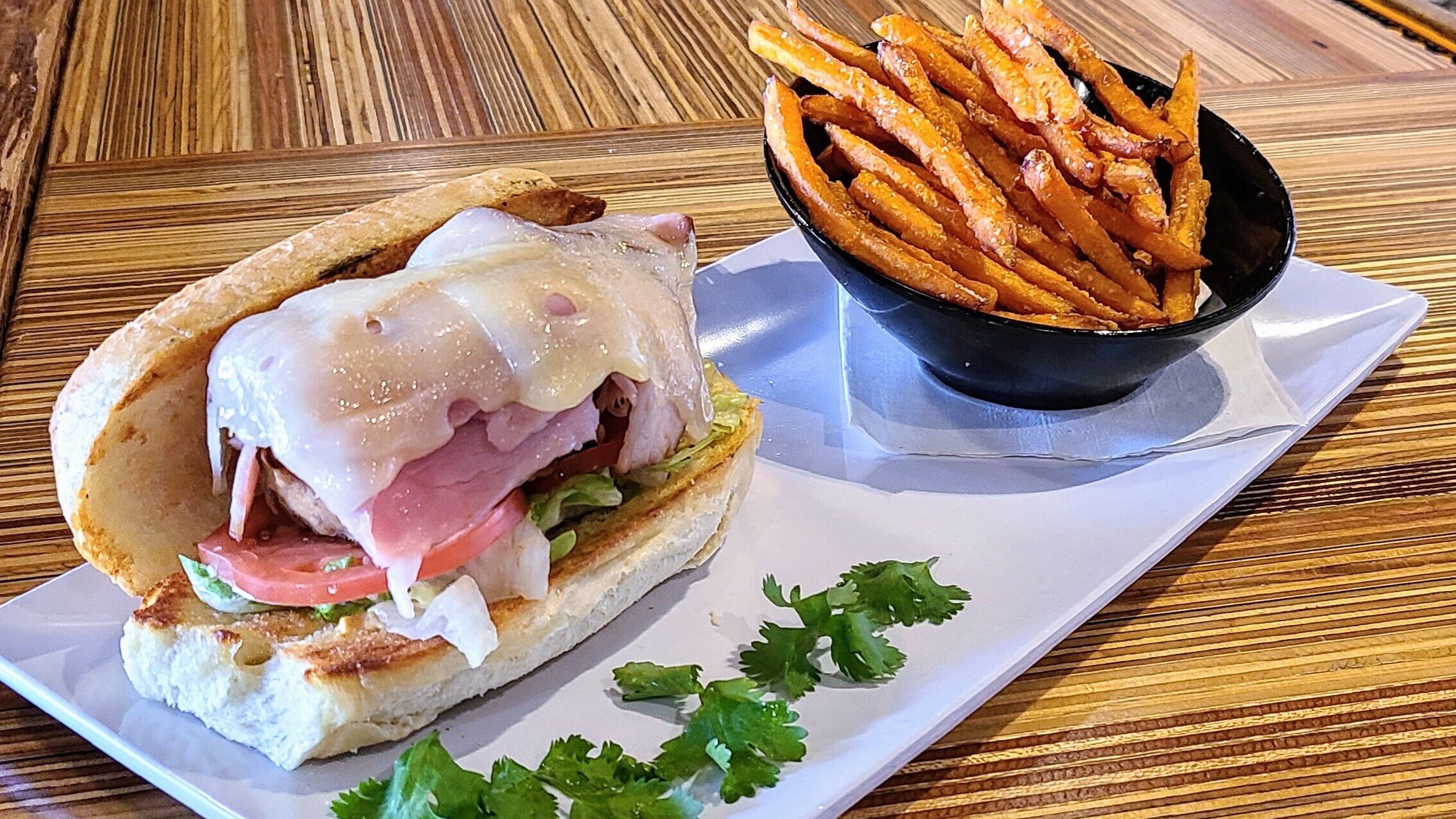 Greg's Kitchen & Taphouse