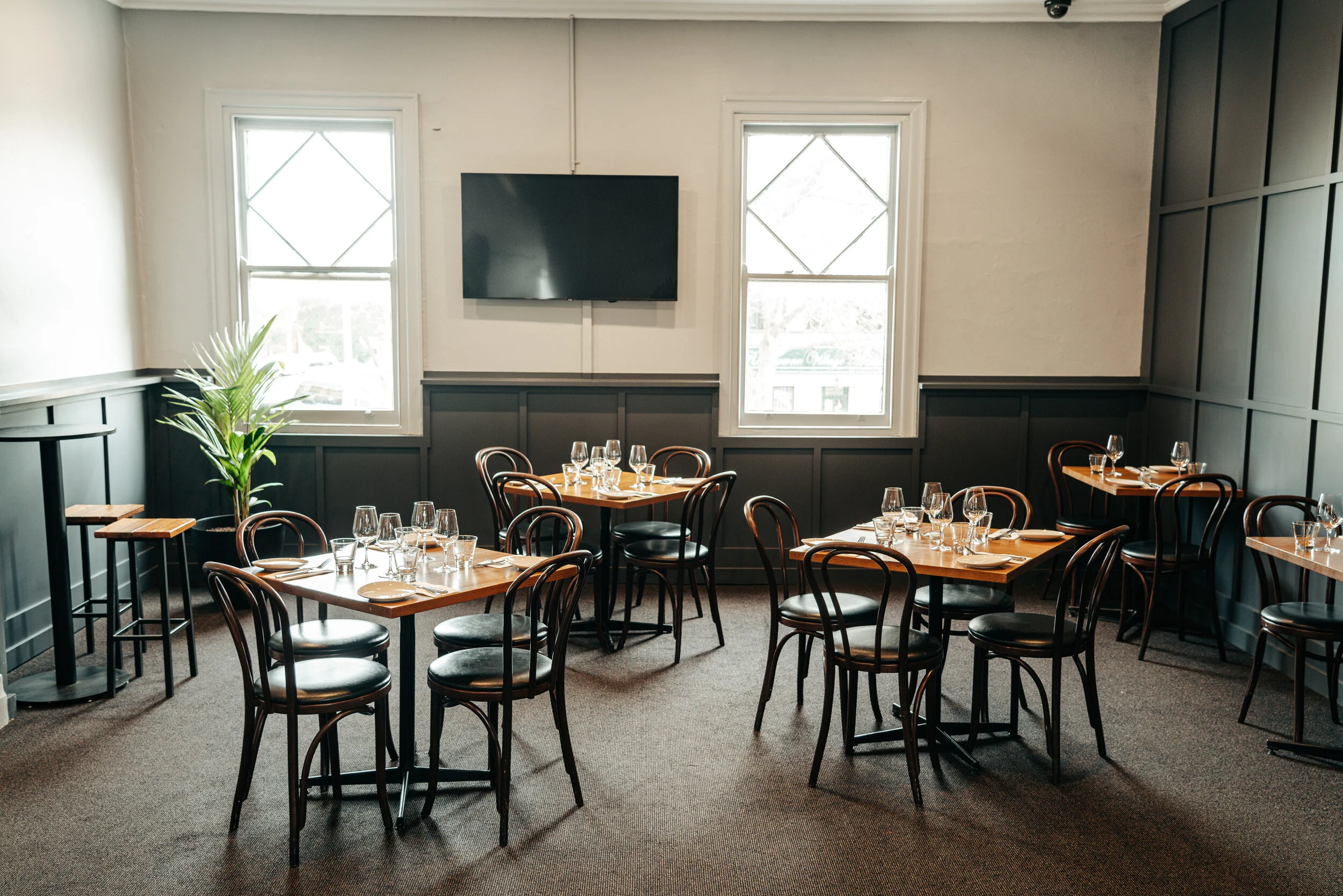 Functions — Kent Hotel | Bar, Bistro, Dining Room & Private Events