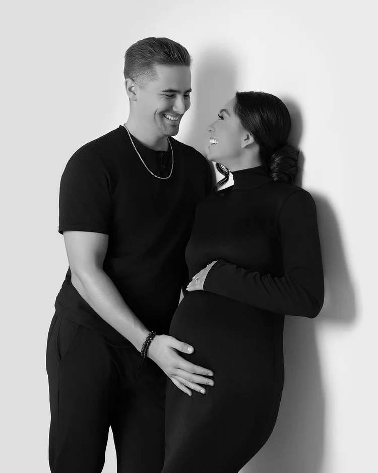 Maternity — Raz Nateghi Studio