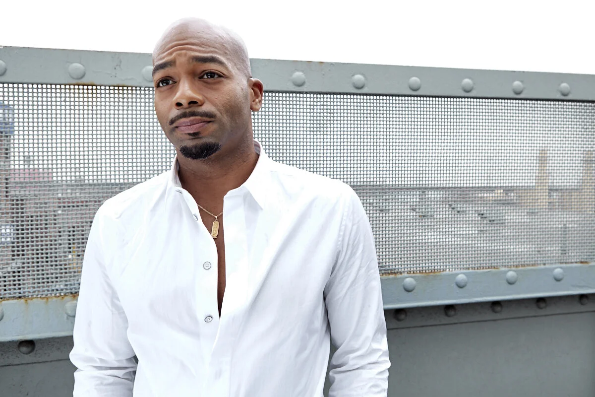 Photos — Brandon Victor Dixon