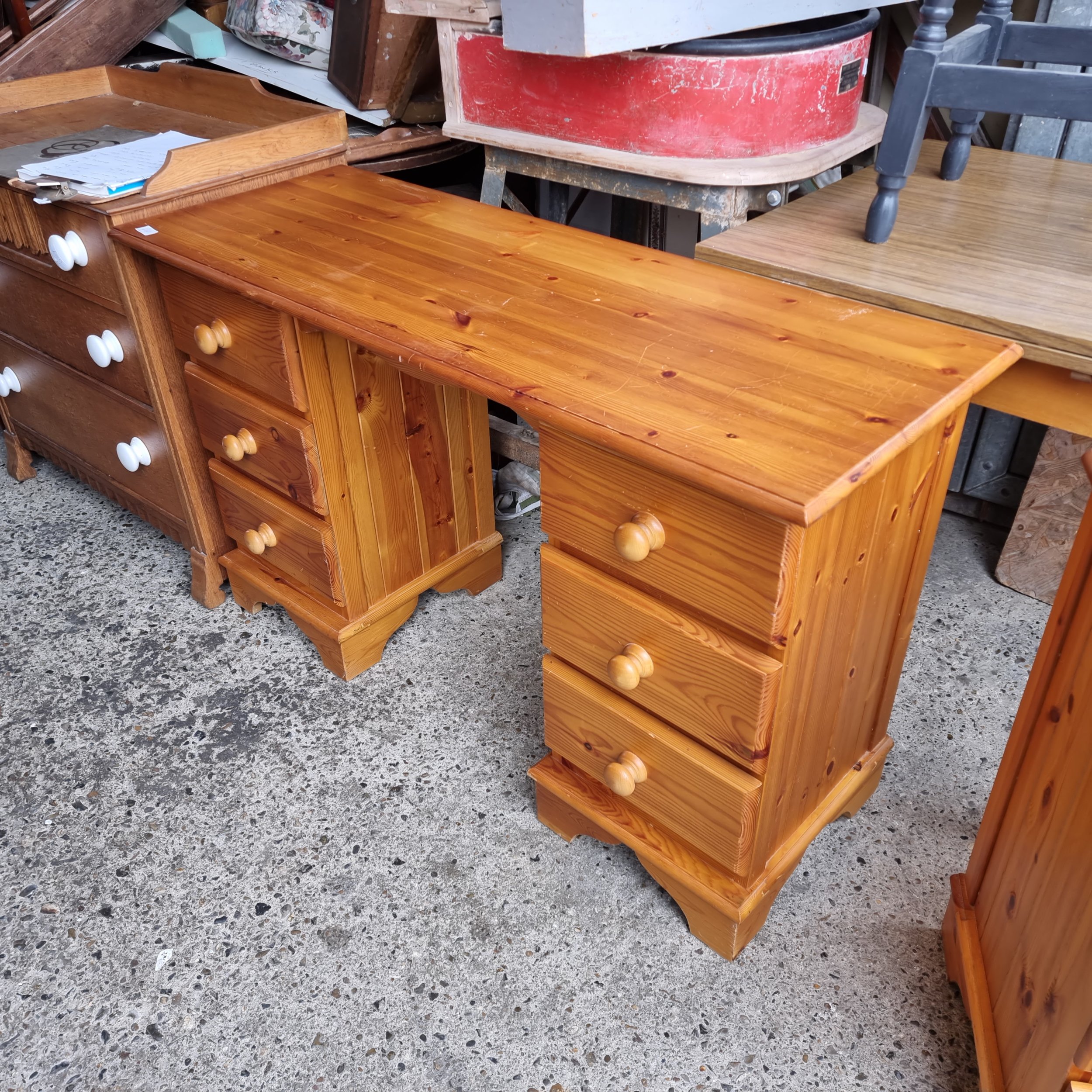 Desks — RG Scott Furniture Mart