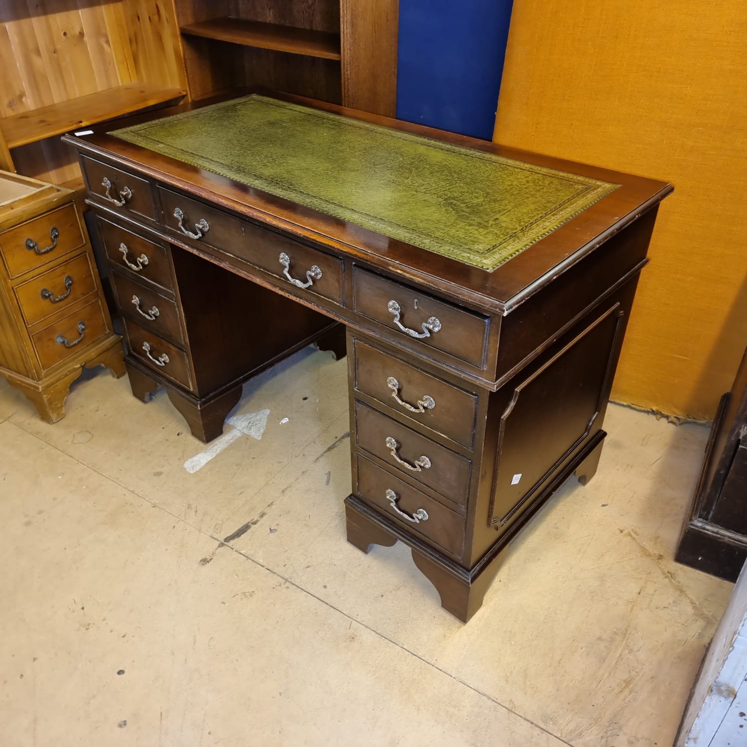 Desks — RG Scott Furniture Mart