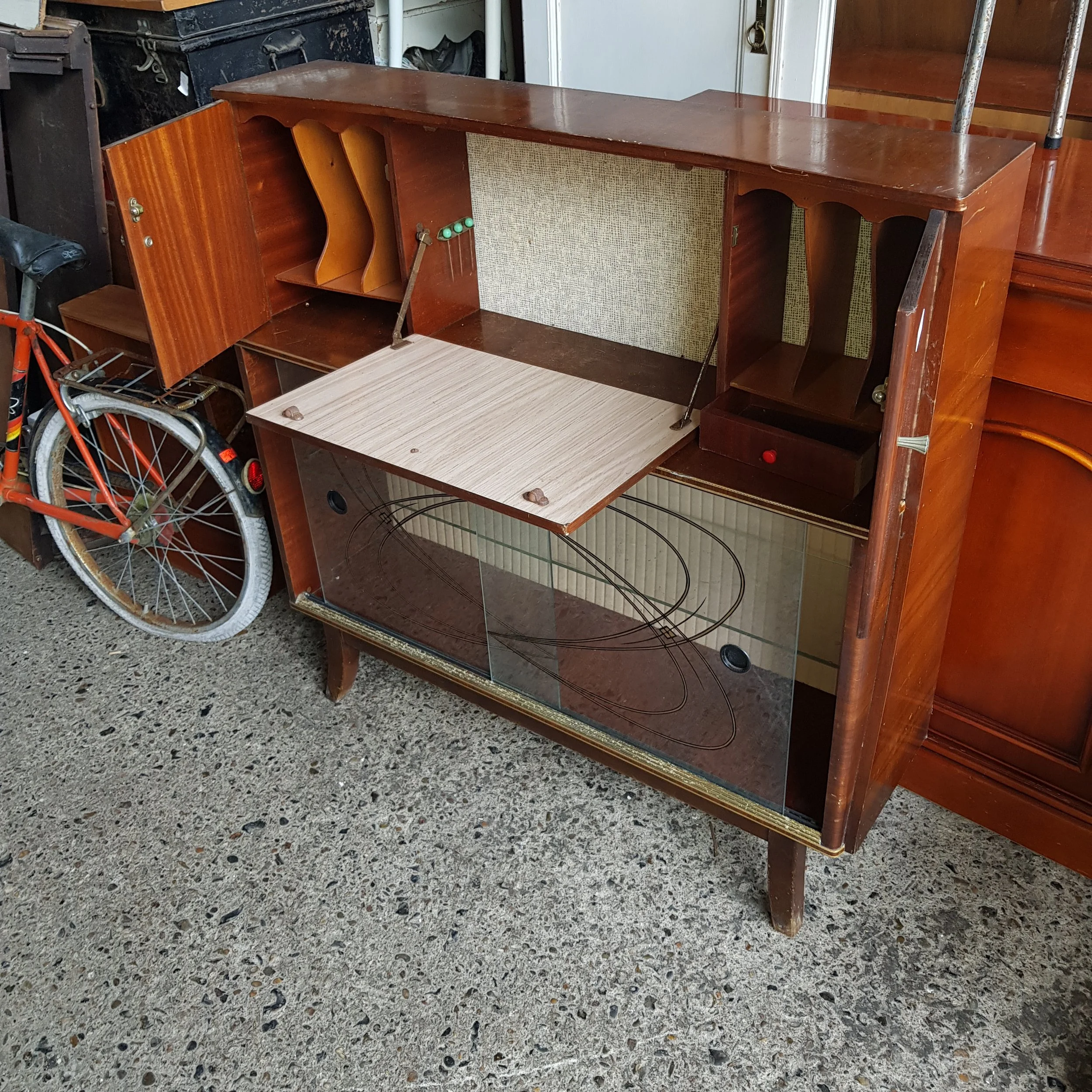 Store 2 — RG Scott Furniture Mart