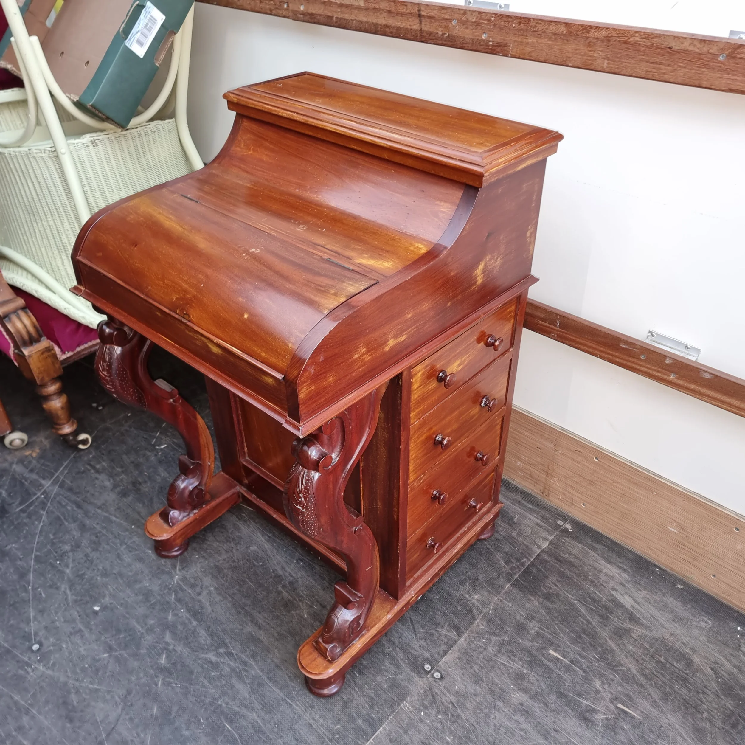 Desks — RG Scott Furniture Mart