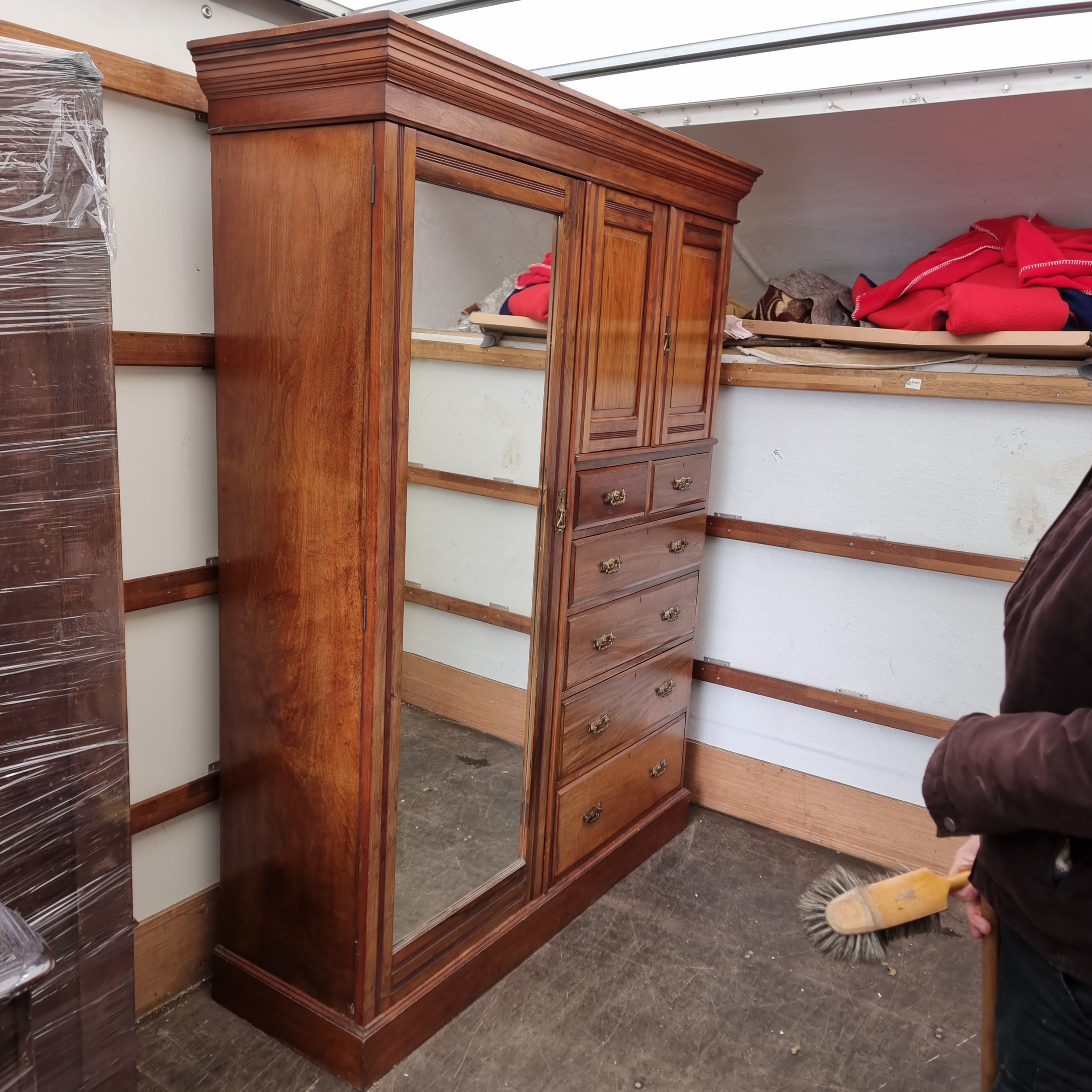 £285 breakfront triple wardrobe with middle section drawers and slides ...