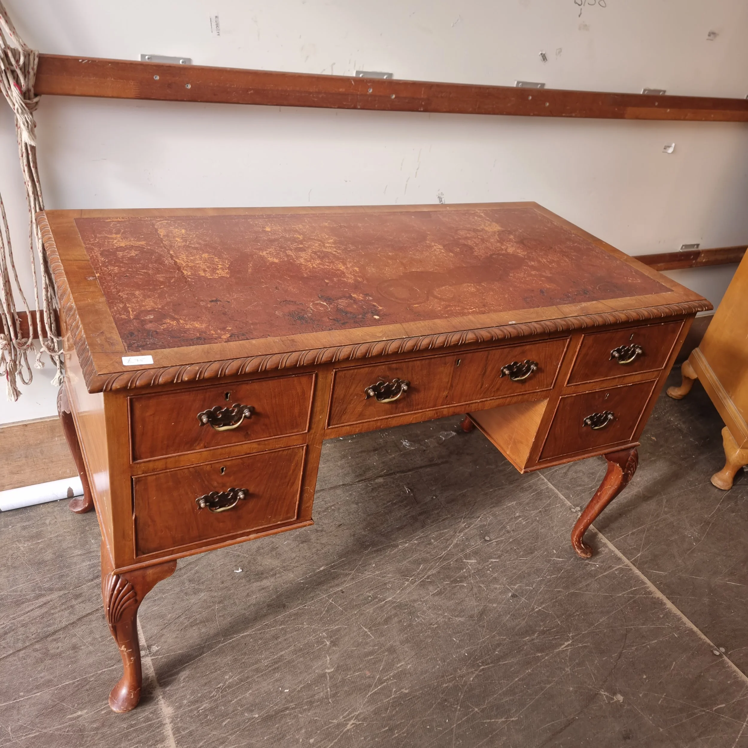 Desks — RG Scott Furniture Mart