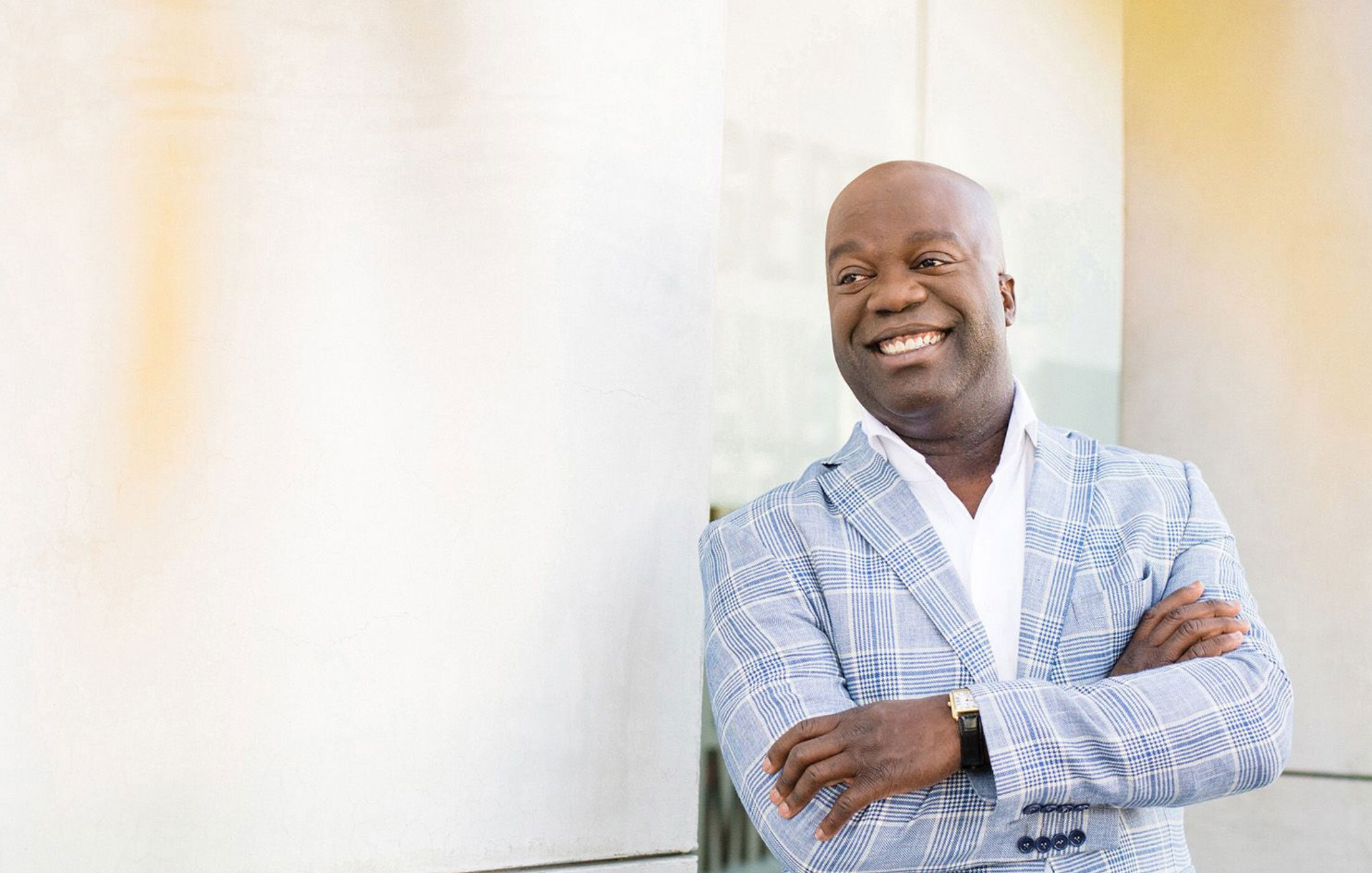 Phil Pallen—Simon T. Bailey