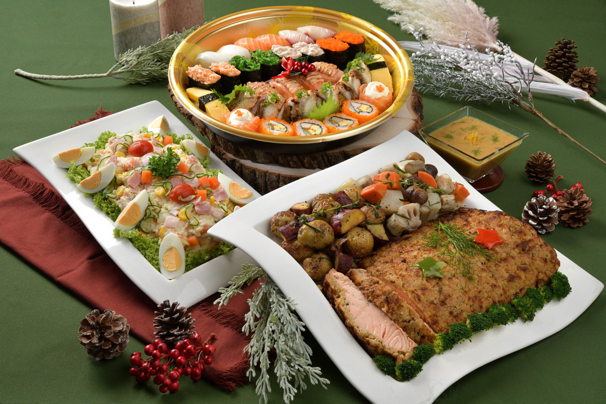 Review: Celebrate A Heartwarming Christmas Feast by RE&S With Festive ...