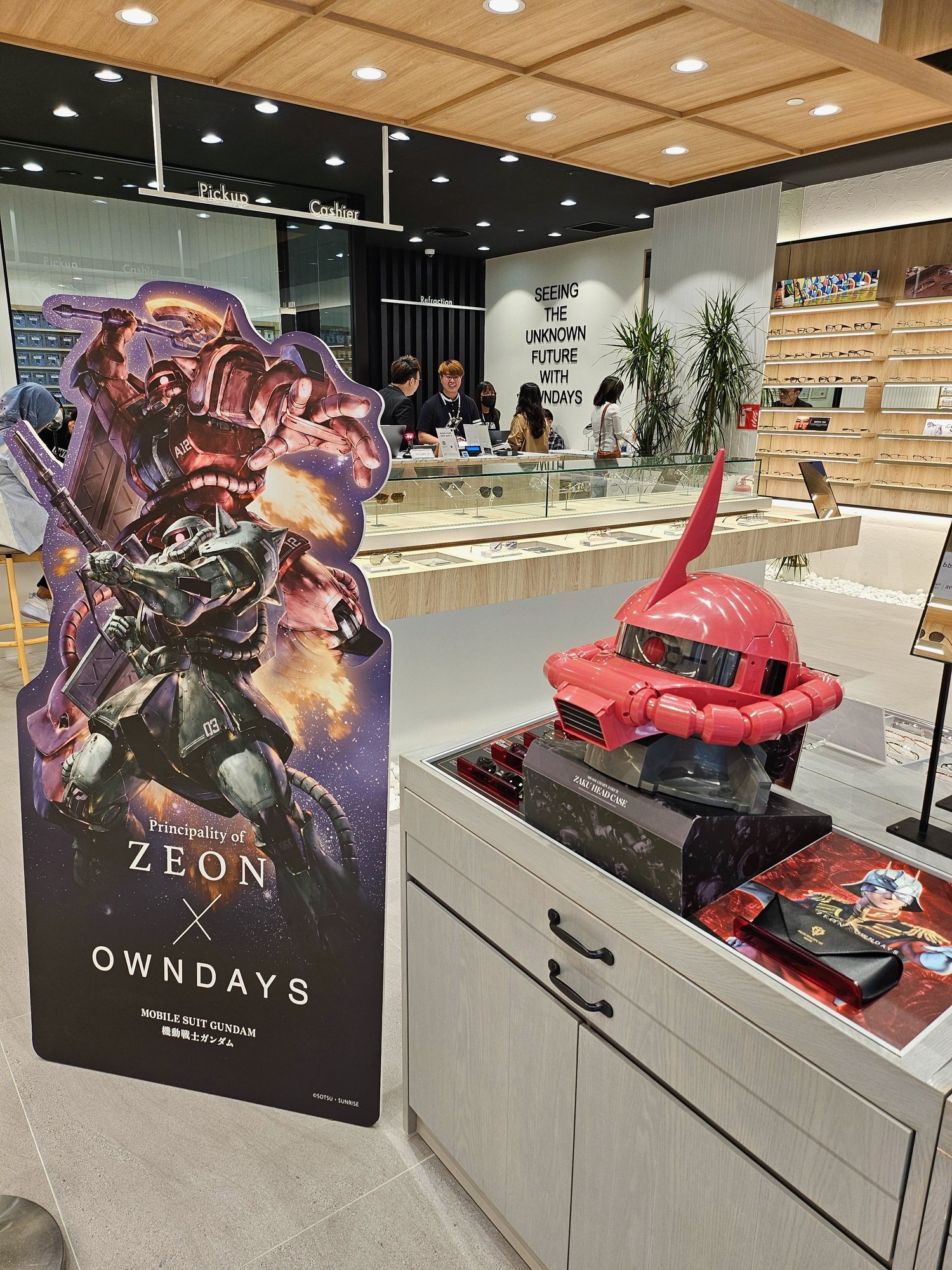 Mobile Suit Gundam Principality Of ZEON X OWNDAYS Unveils Limited-Time ...