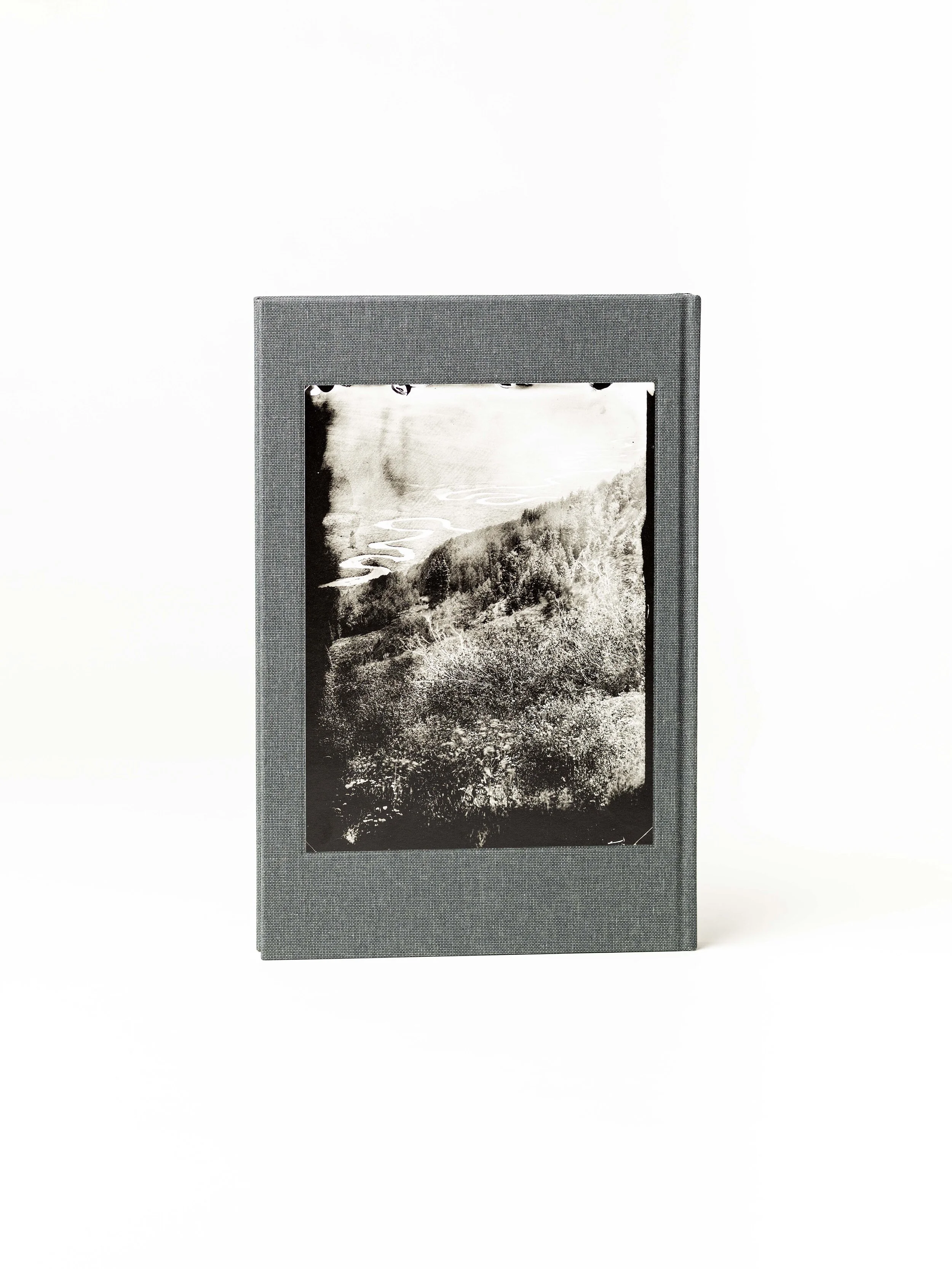 Tomas van Houtryve: Lines and Lineage — Radius Books