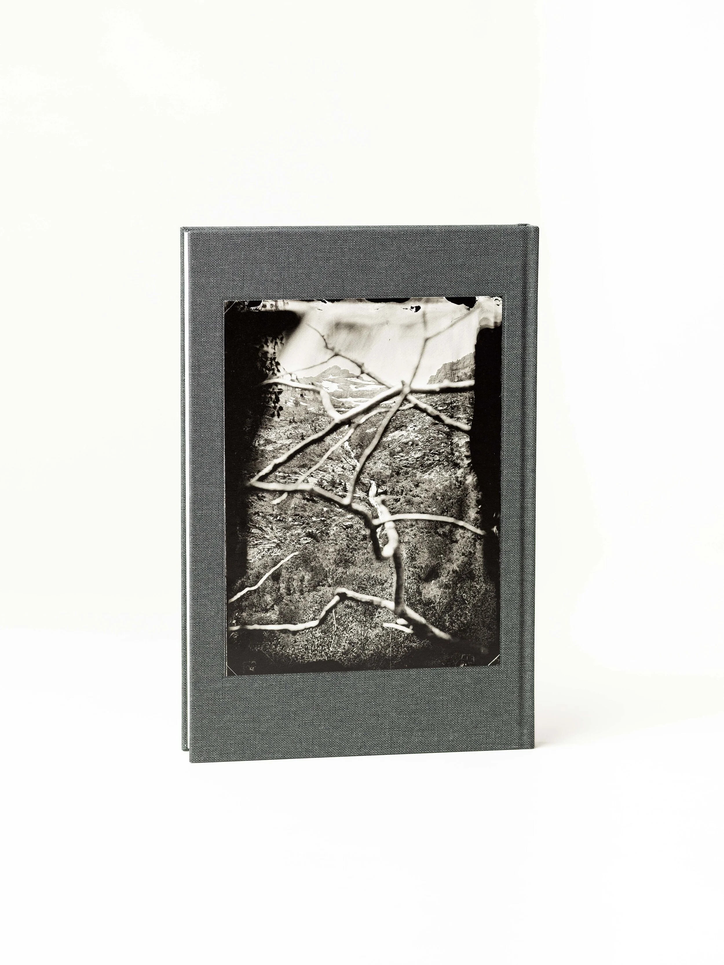 Tomas van Houtryve: Lines and Lineage — Radius Books