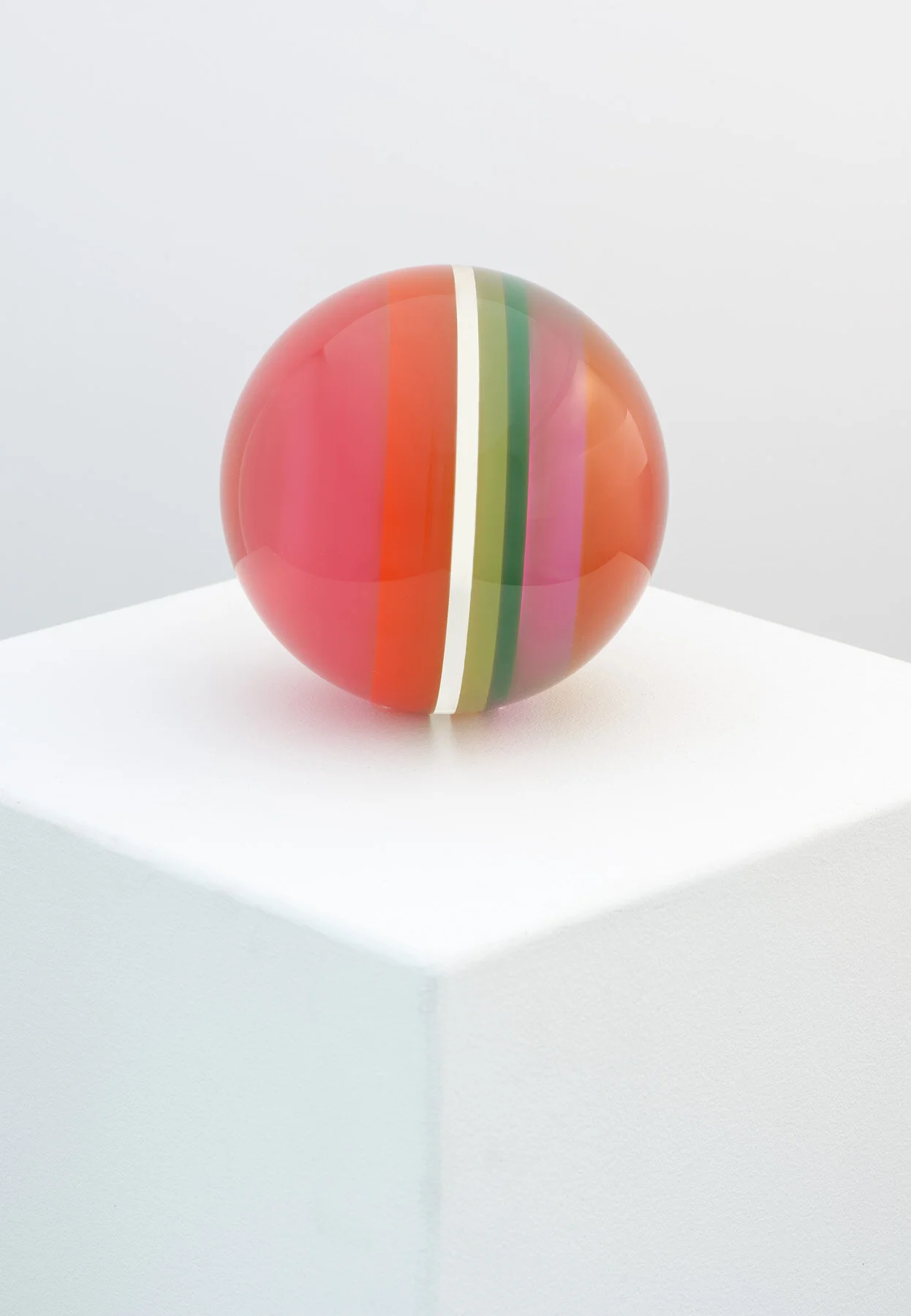 Helen Pashgian: Spheres and Lenses — Radius Books