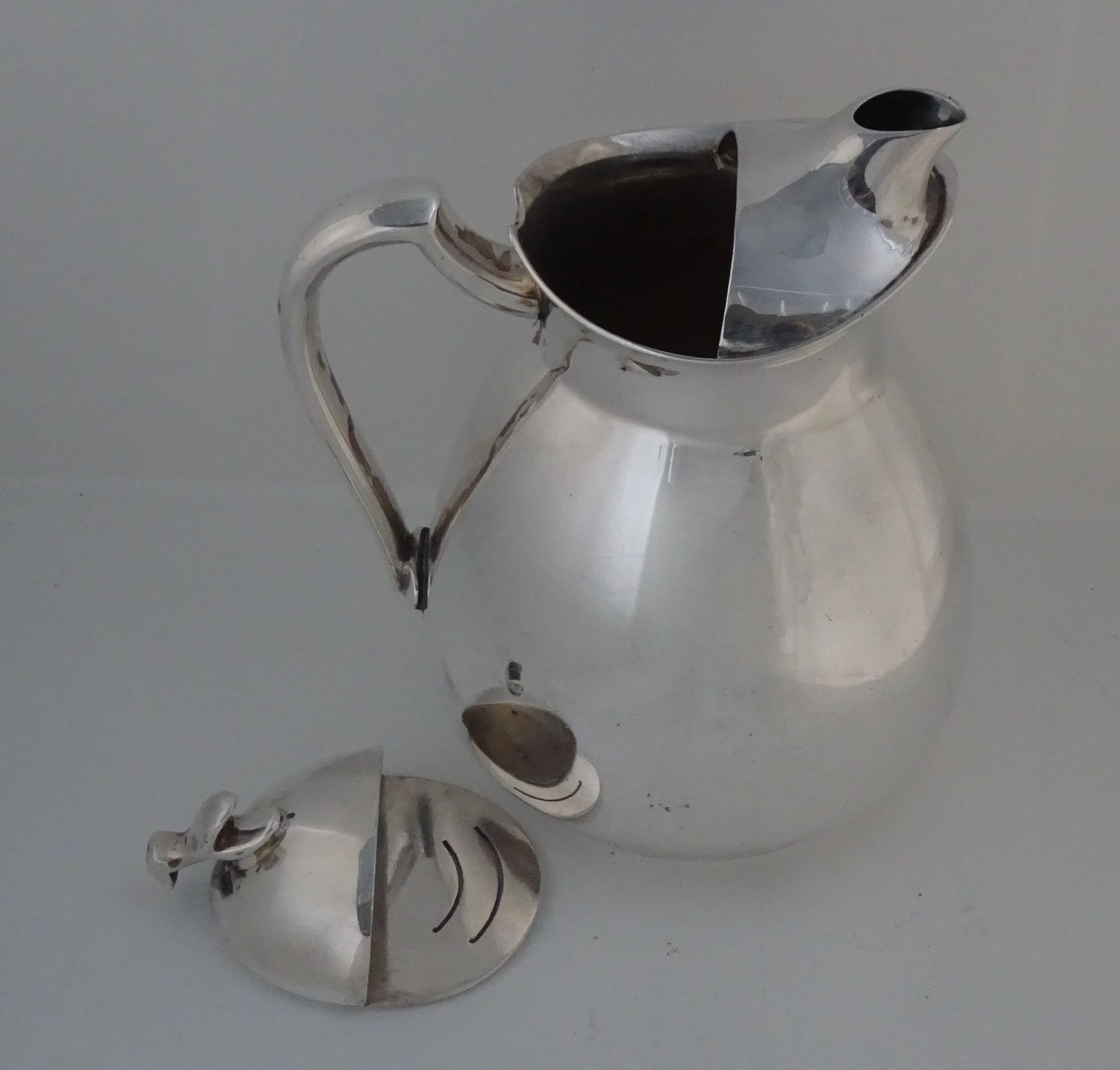 Walker and Hall Date Letters