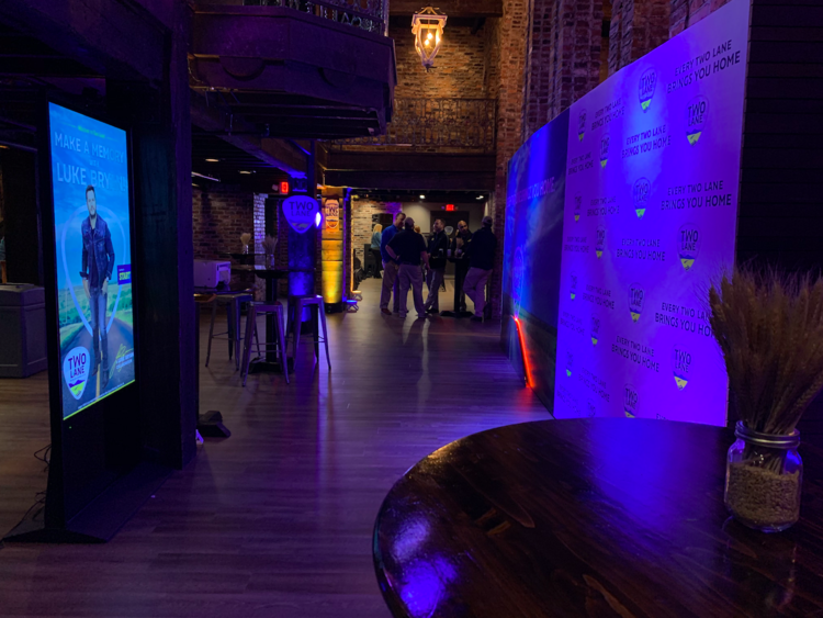 INDE's latest AR photo booth lets fans celebrate Luke Bryan's tour and ...