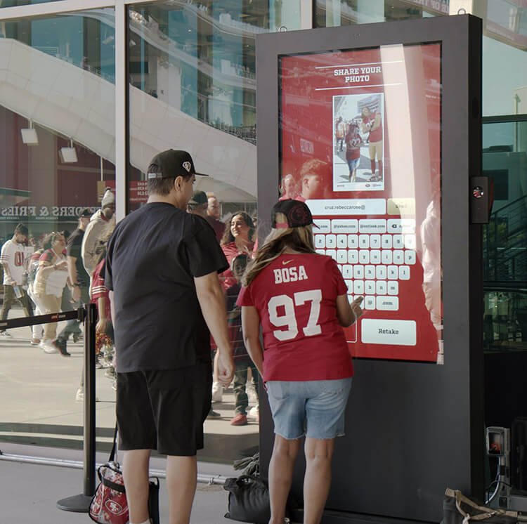 San Francisco 49ers Launch Augmented Reality Photo Booths — INDE - The ...