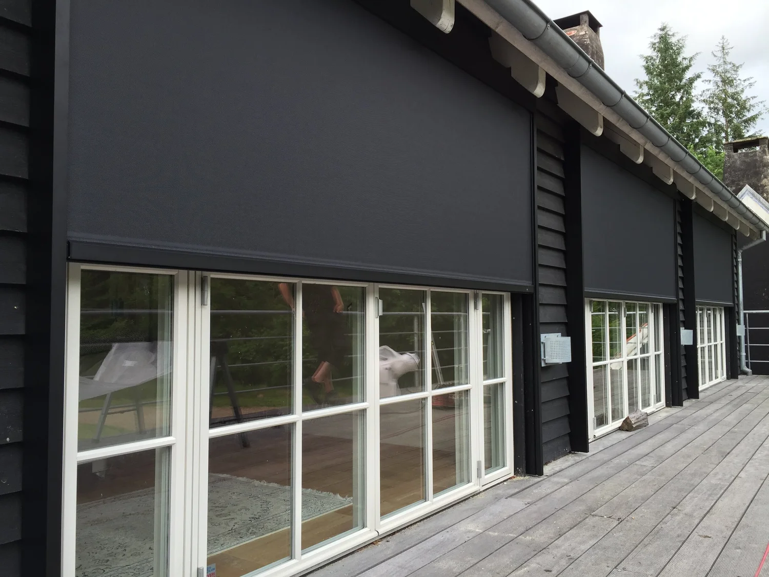 Exterior Rollers — Crown Shade / 2023