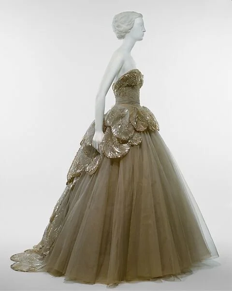 Junon & Venus: The Famed Dior Gowns — Eternal Goddess
