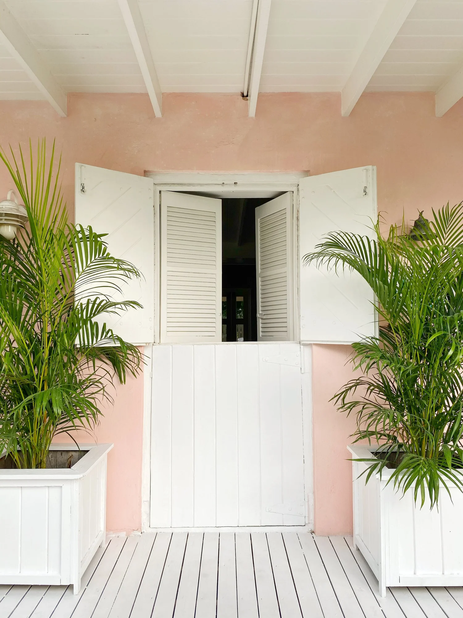 Coral House — Jackie Robinson Design