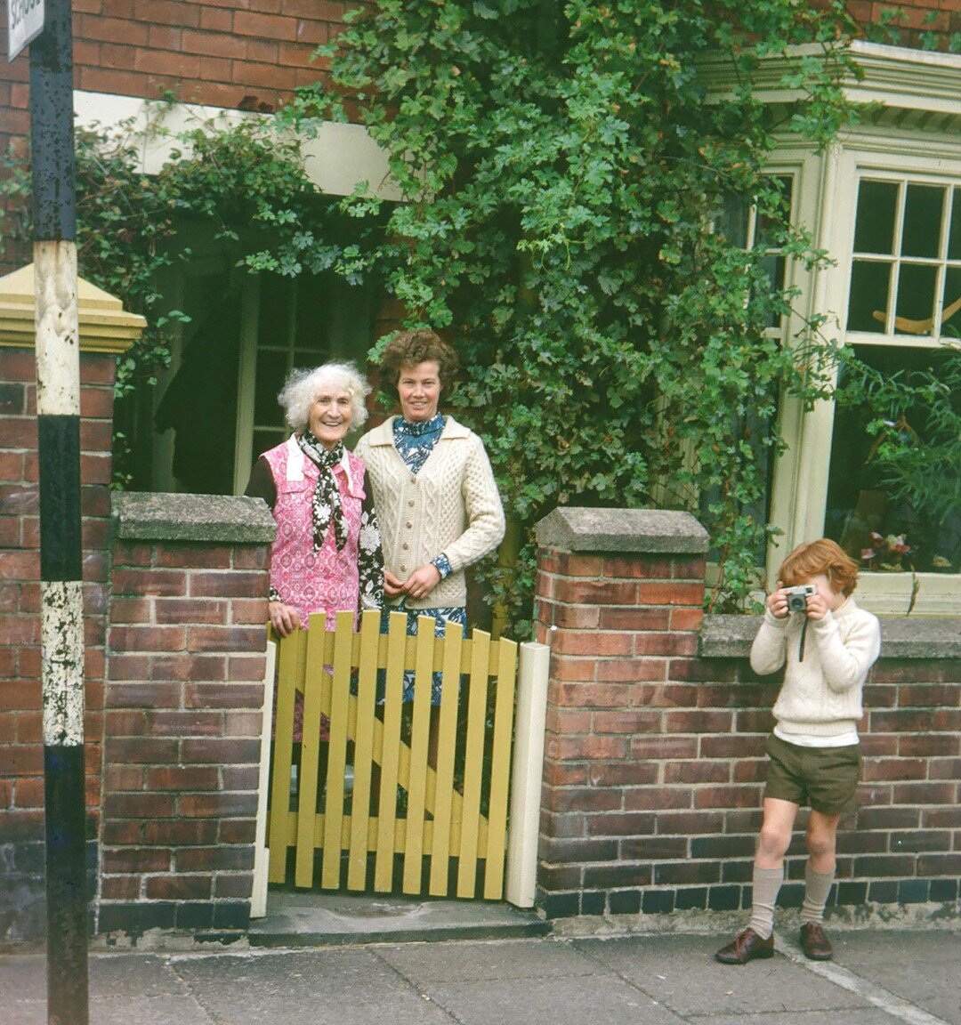 About — Robin Hill Fine Art