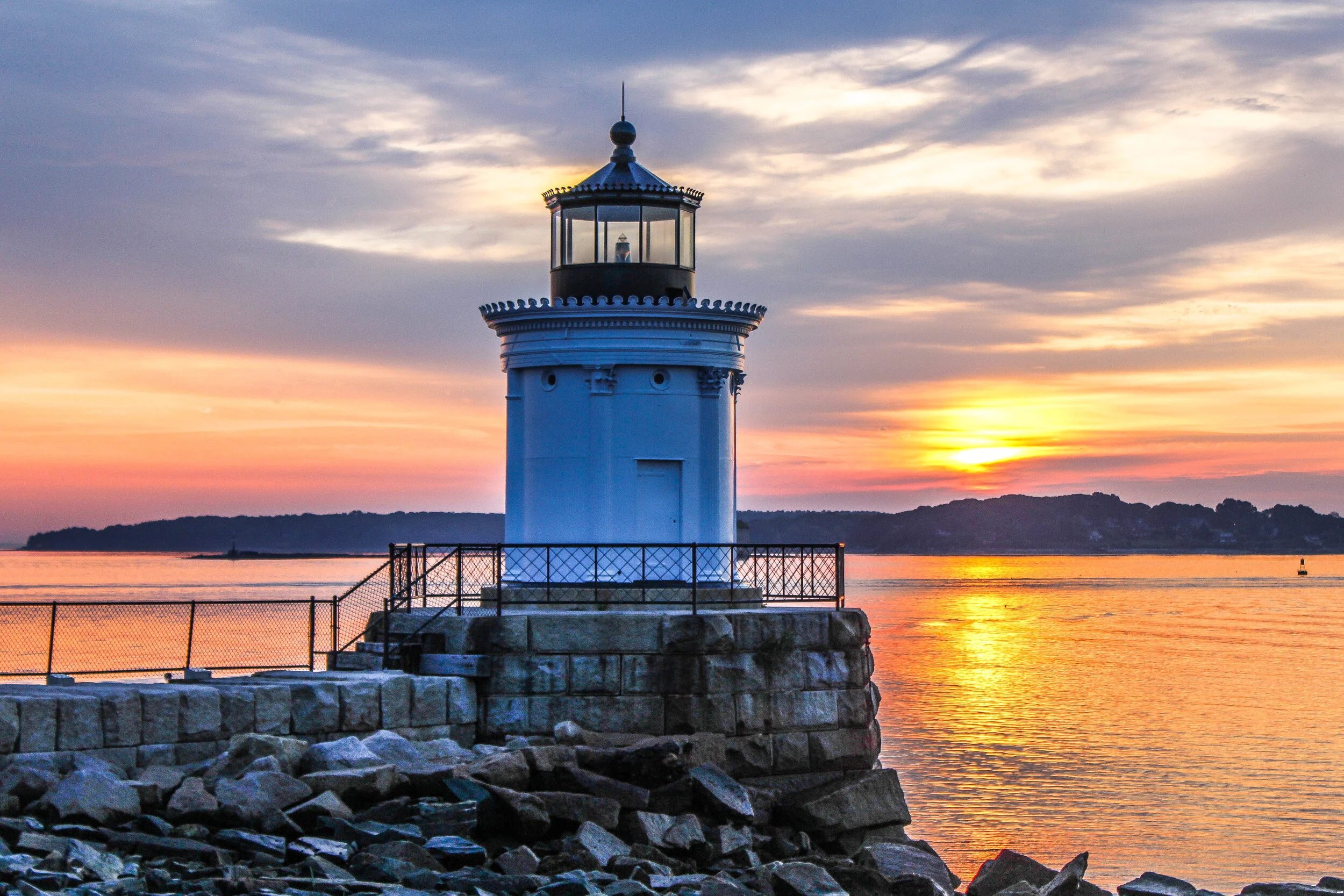 Sunset Lighthouse Cruise - Portland Discovery Land & Sea Tours ...